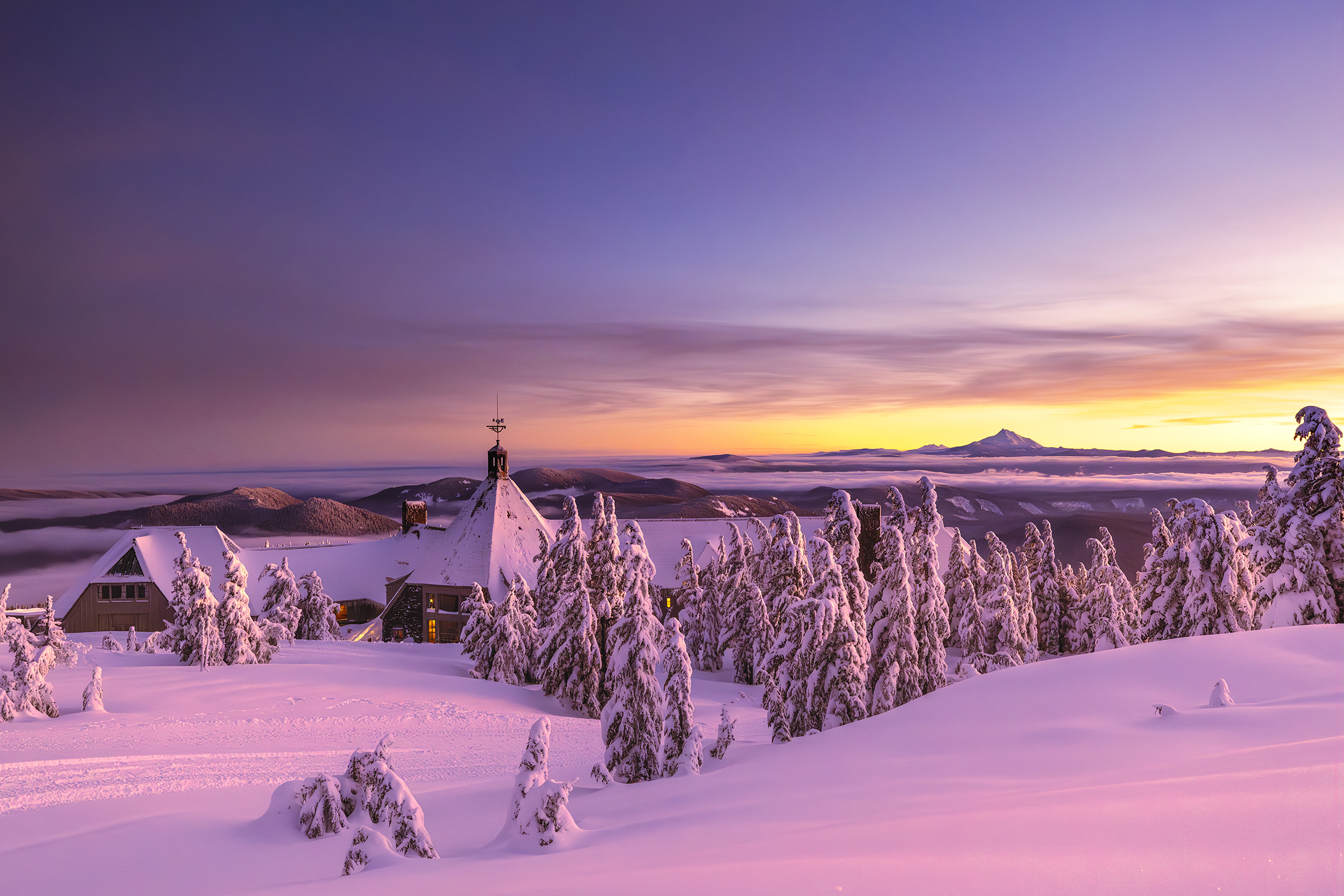 Sunset Snowshoe | Timberline Lodge